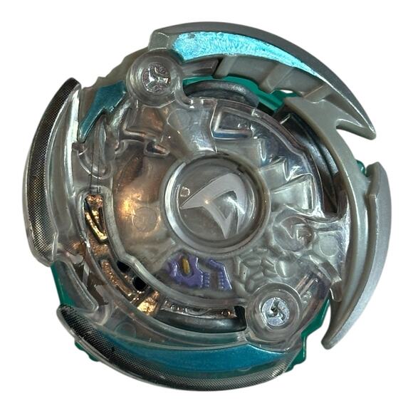 Hasbro | Toys | Beyblade Burst Evolution Hasbro Doomscizor D2 E67 ...